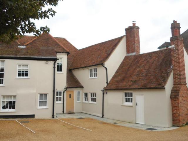 Stock Lane, Ingatestone, Essex, CM4 2 bed apartment to rent £1,547 pcm £357 pw