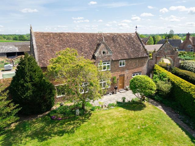 Stock Lane, Landford, Salisbury SP5, 4 bed detached house to rent, £4,000 pcm | PrimeLocation