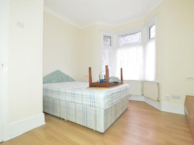 Stock Street, London, London E13, 2 bed flat to rent, £1,900 pcm | PrimeLocation