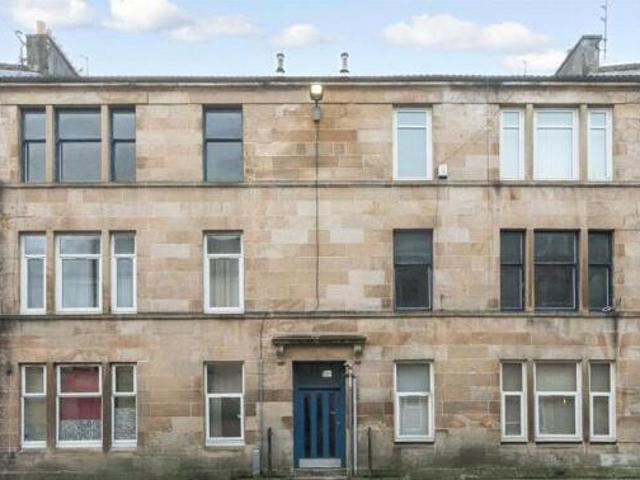 Stock Street, Paisley, 3 Bedroom Flat