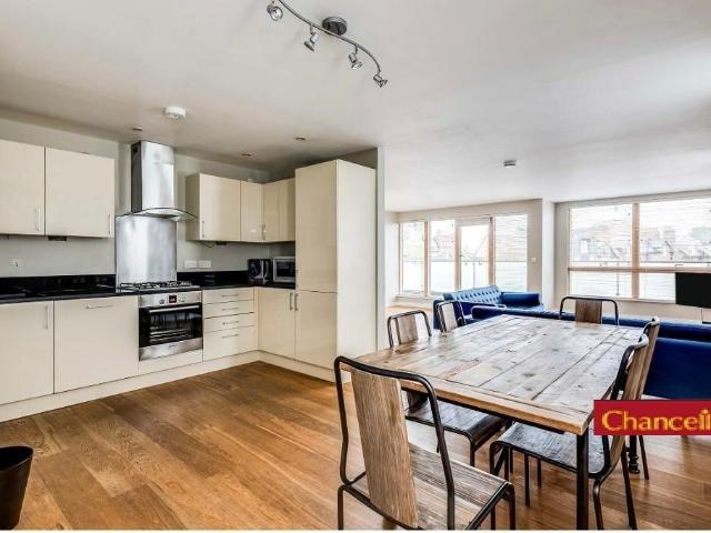 Stockmore Street, East Oxford, OX4 2 bed flat to rent £3,000 pcm £692 pw