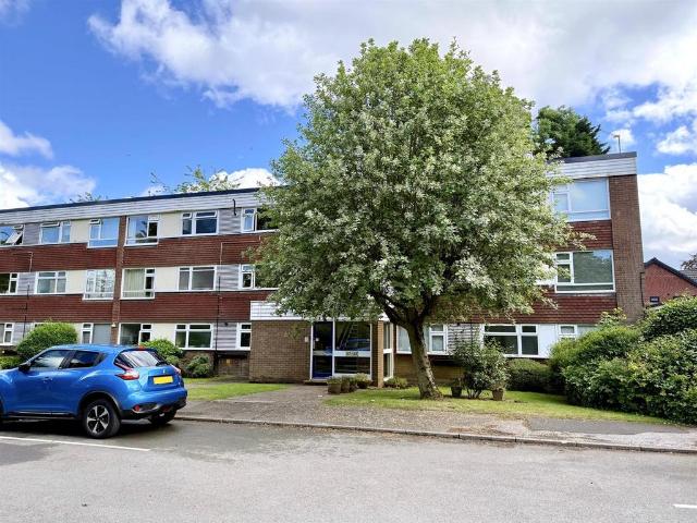 Stockdale Place, Edgbaston. 2 bed flat to rent £1,150 pcm £265 pw