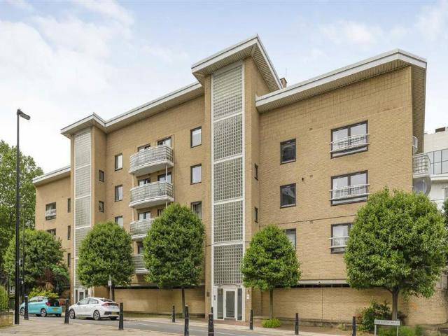 Stockholm Way, London E1W 1 bed flat to rent £2,249 pcm £519 pw