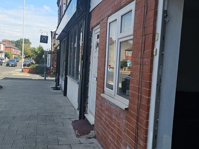 Stockport SK5, 1 bed flat to rent, £750 pcm | PrimeLocation