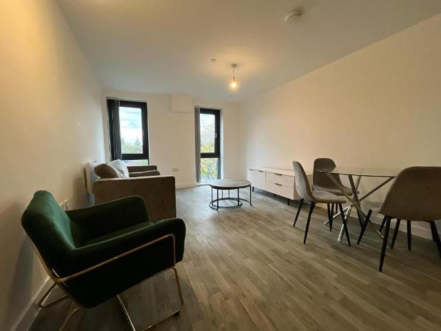 Stockport Road, Ardwick, Manchester M13, 2 bed flat to rent, £1,225 pcm | PrimeLocation