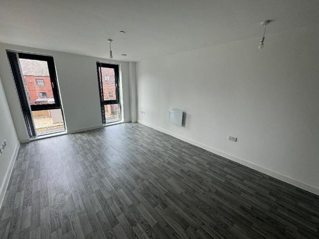 Stockport Road, Ardwick, Manchester M13, 2 bed flat to rent, £1,225 pcm | PrimeLocation