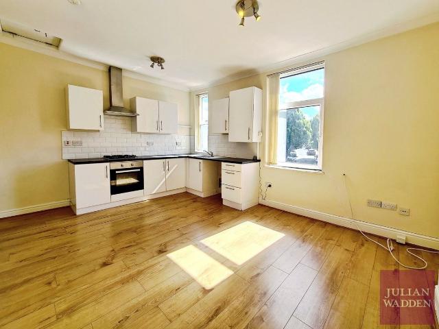 Stockport Road, Cheadle Heath, Stockport SK3, 1 bed flat to rent, £750 pcm | PrimeLocation