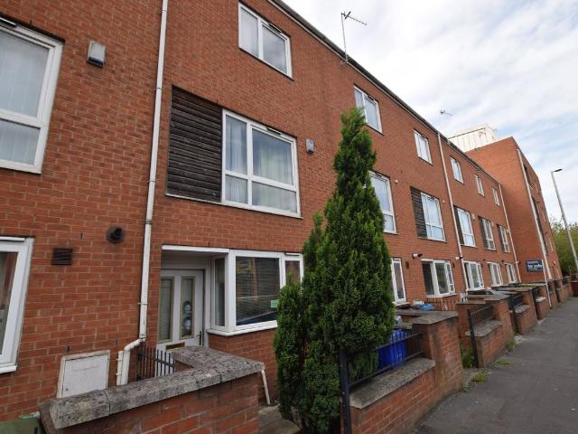 Stockport Road, Grove Village, Manchester M13, 4 bed detached house to rent, £1,650 pcm | PrimeLocation