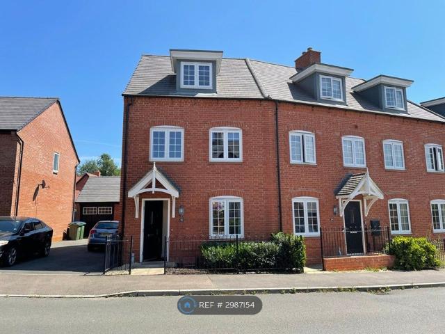 Stocks Lane, Winslow, Buckingham MK18, 3 bed end terrace house to rent, £1,675 pcm | PrimeLocation