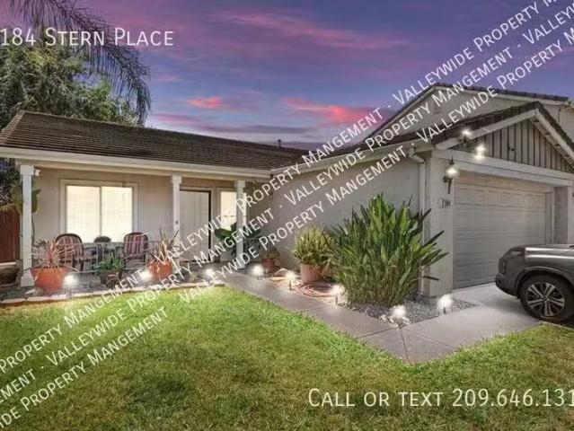 Stockton Single story 3 Bedroom 3 Bath Home 2184 Stern Pl