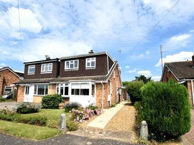 Stockwell Avenue, Wootton, 3 Bedroom Semi detached