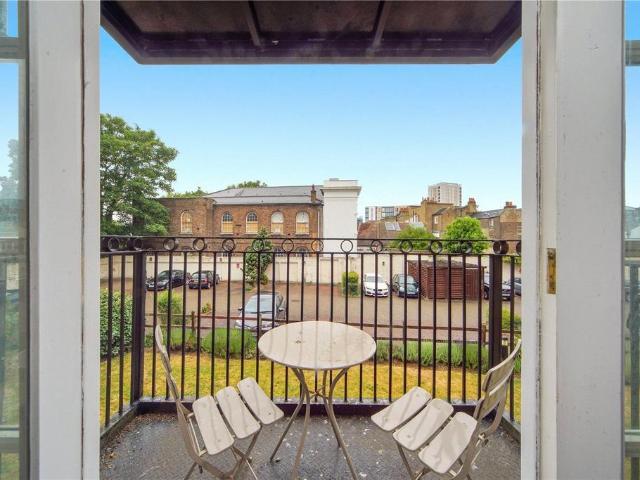 Stockwell Green, London SW9 1 bed flat to rent £2,250 pcm £519 pw