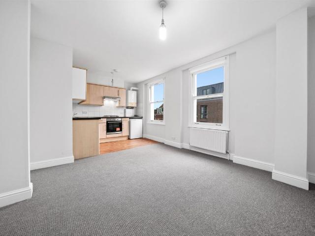 Stockwell Road, London SW9, 1 bed flat to rent, £1,700 pcm | PrimeLocation