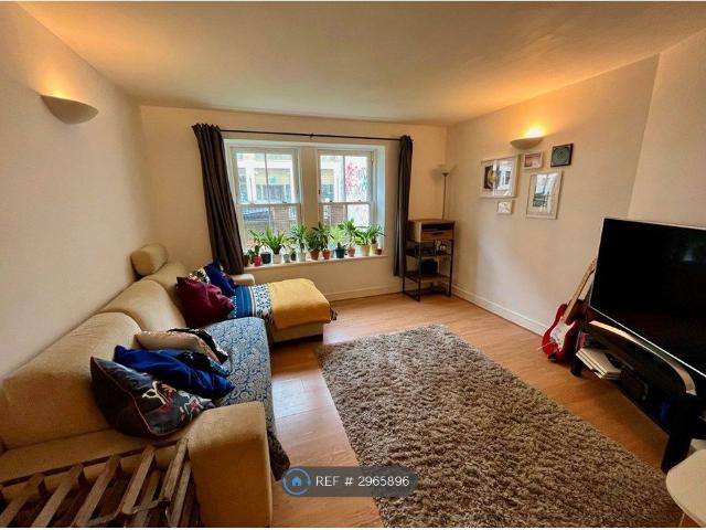Stockwell Road, London SW9, 2 bed flat to rent, £2,200 pcm | PrimeLocation