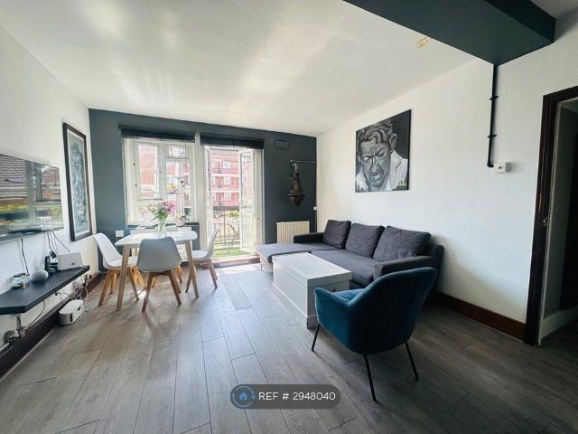Stockwell Road, London SW9, 2 bed flat to rent, £2,500 pcm | PrimeLocation