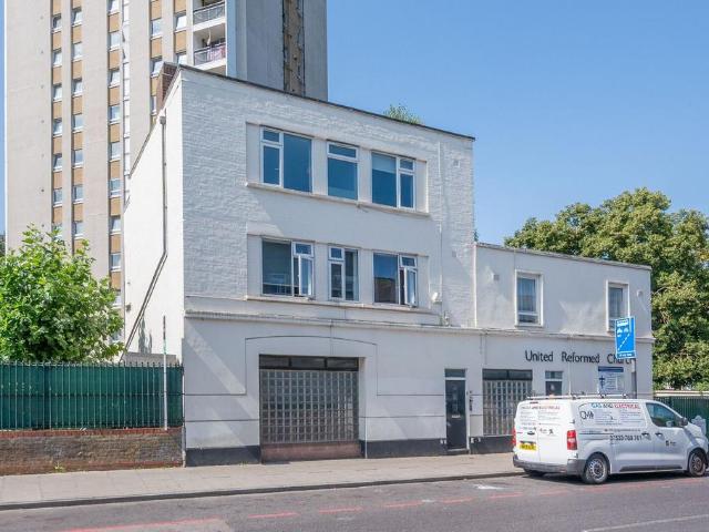 Stockwell road, SW9, Stockwell. 2 bed flat to rent £2,400 pcm £554 pw