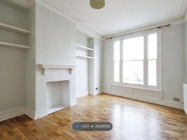 Stockwell Rd, London SW9, 3 bed flat to rent, £2,600 pcm | PrimeLocation