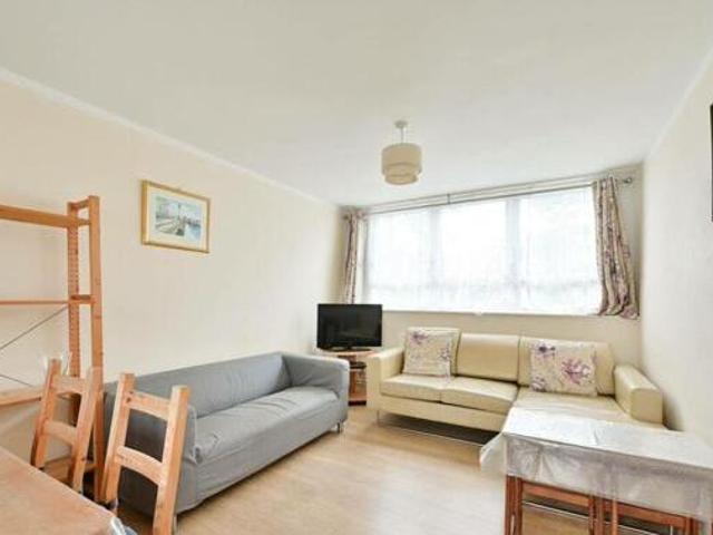 Stoford Close, Southfields, 2 Bedroom Flat