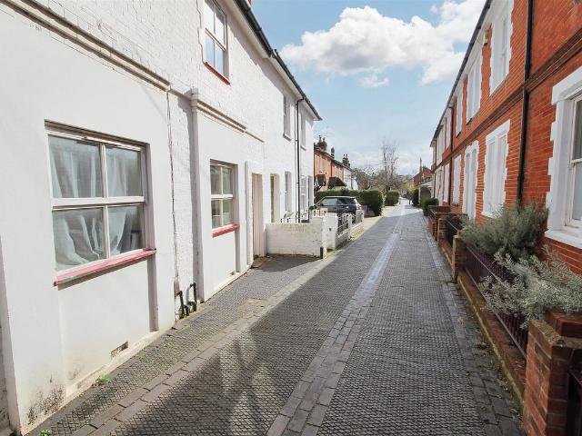 Stoke Fields, Guildford GU1, 2 bed property to rent, £1,750 pcm | PrimeLocation