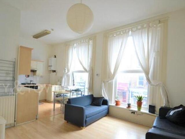 Stoke Newington High Street, London, 1 Bedroom Apartment