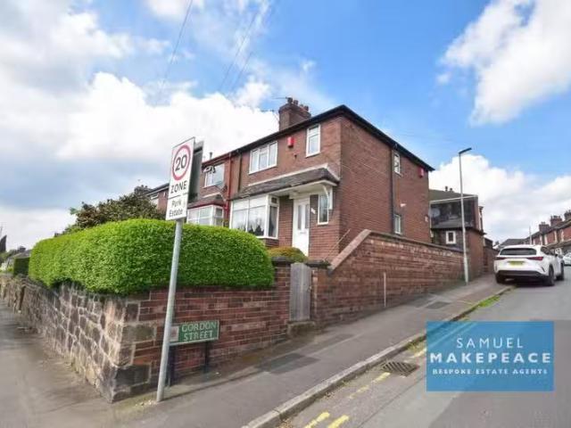 Stoke On Trent, Staffordshire ST6 3 bed end of terrace house f.