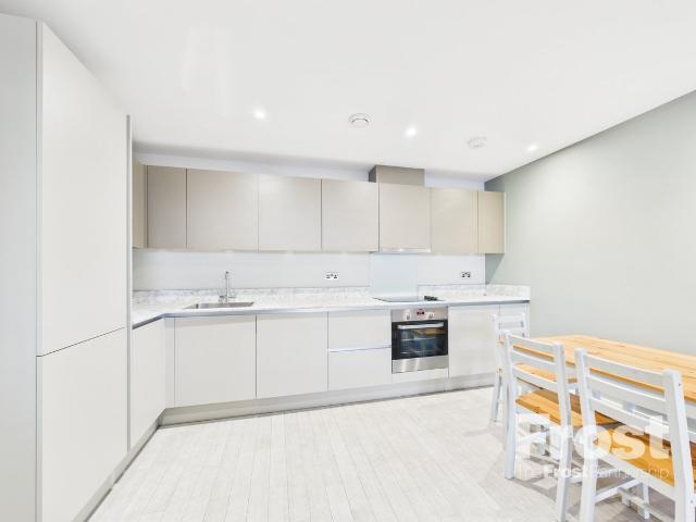 Stoke Road, Slough, Berkshire SL2, 2 bed flat to rent, £1,595 pcm | PrimeLocation