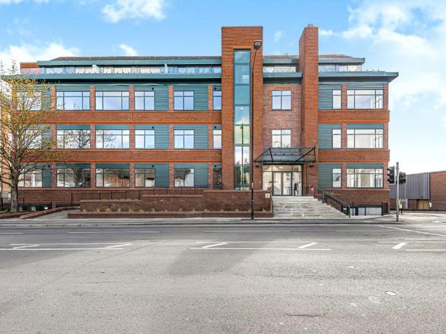 Stoke Road, Slough SL2, 1 bed flat to rent, £1,175 pcm | PrimeLocation