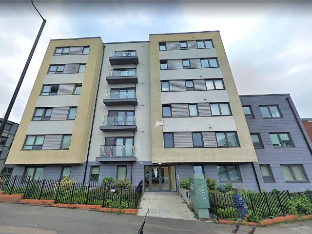 Stoke Road, Slough SL2, 1 bed flat to rent, £1,200 pcm | PrimeLocation