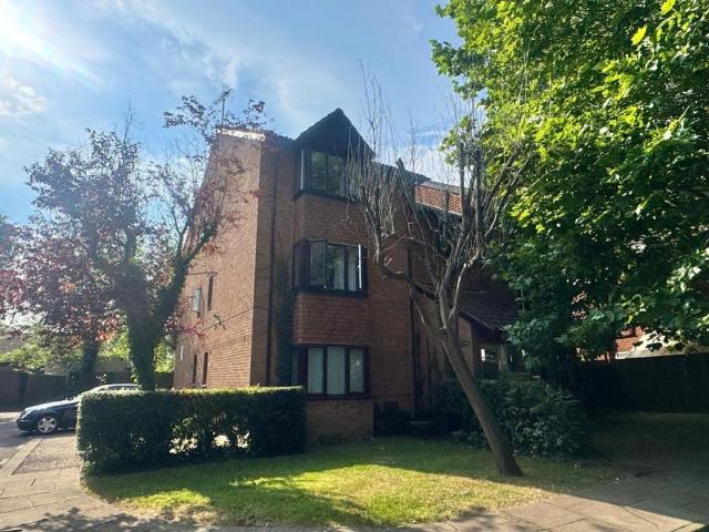 Stoke Road, Slough SL2, Studio to rent, £900 pcm | PrimeLocation