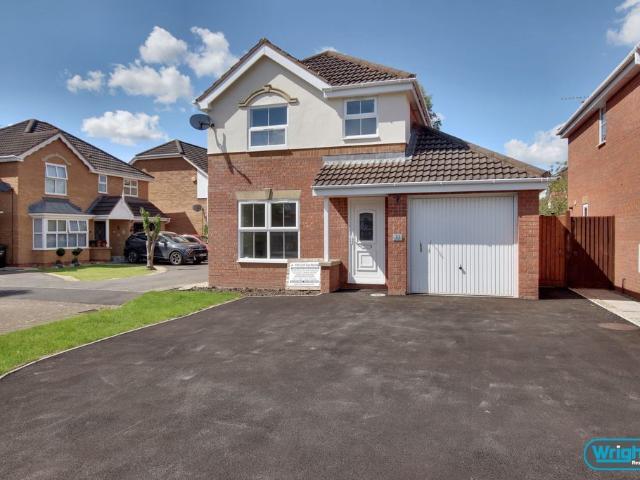 Stokehill, Trowbridge BA14, 3 bed detached house to rent, £1,600 pcm | PrimeLocation