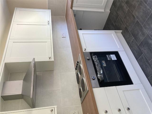Stokes Cottages, Tomswood Hill, Ilford IG6, 2 bed cottage to rent, £1,750 pcm | PrimeLocation