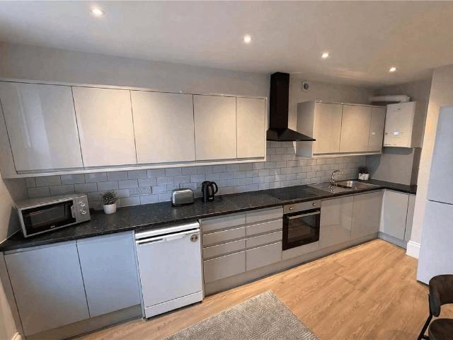 Stokes Croft, Bristol, Bristol, City Of BS1, Room to rent, £999 pcm | PrimeLocation