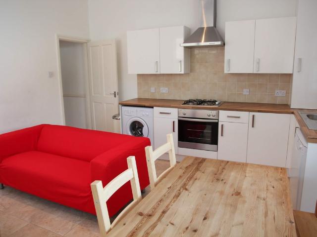 Stondon Park, Honor Oak, London SE23, 3 bed flat to rent, £2,700 pcm | PrimeLocation