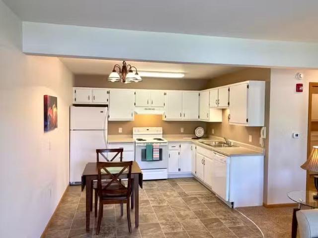 Stone 2 BR Lower Gibson Estates