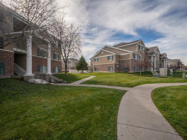 Stone Brook Apartments 1 Bedroom Apartment for Rent at 600 Pioneer Rd, Rexburg, ID 83440