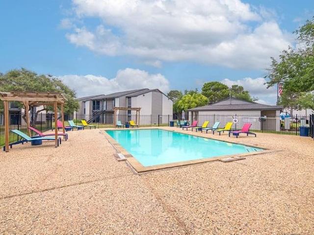 Stone Creek 2 Bedroom Apartment for Rent at 5216 Tremont Ave, Midland, TX 79707 Fairmont Park