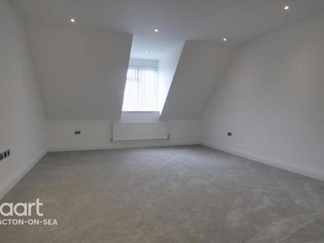 Stone Green Road, Tendring 5 bed detached house to rent £2,600 pcm £600 pw