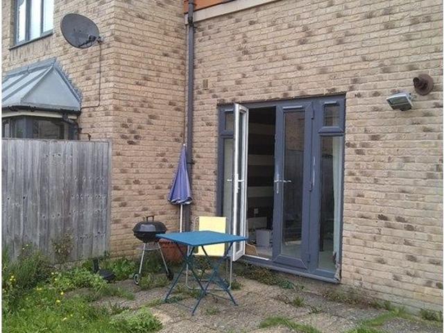 Stone Hill, St. Neots PE19, 5 bed terraced house to rent, £1,700 pcm | PrimeLocation