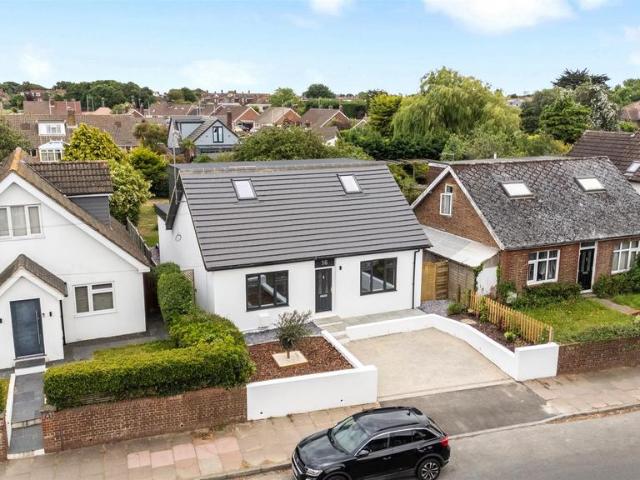 Stone Lane, Worthing 4 bed detached bungalow to rent £2,750 pcm £635 pw
