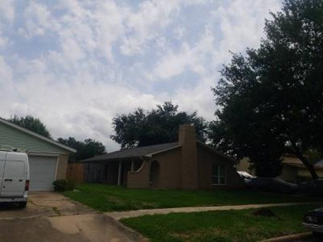 Stone Lake Dr