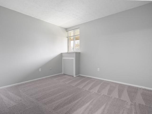 Stone Lodge 2 Bedroom Apartment for Rent at 5125 Cedar Drive, Columbus, OH 43232 Pine Hills