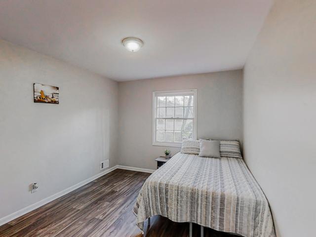 Stone Mountain Home, less than a minute walk to transit stop S Indian Creek Dr & SEneca Way