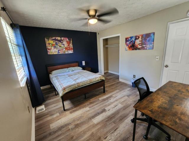 Stone Mt. Home wparking. New renovation, Quality F