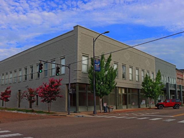 Stone Real Estate LLC 2 Bedroom Apartment for Rent at 216 5th St S, Columbus, MS 39701