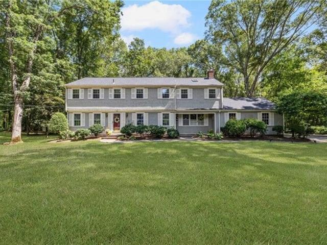 Stone Ridge Dr, East Greenwich, Home For Sale