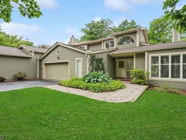 Stone Row Ln, Jefferson Township, Condo For Sale