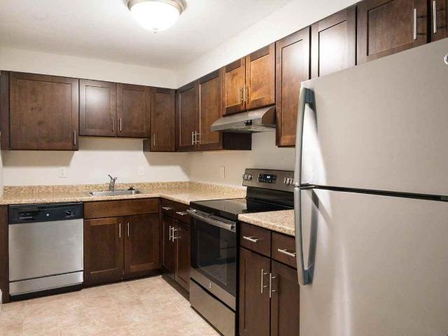 Stone Run East 2 Bedroom Apartment for Rent at 8 Old Stone Way, Weymouth, MA 02189