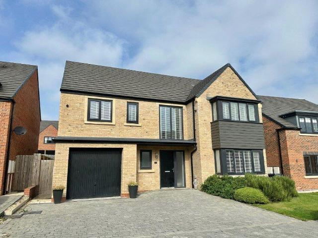 Stoneman Court, Newcastle upon Tyne NE13 4 bed detached house to rent £2,350 pcm £542 pw