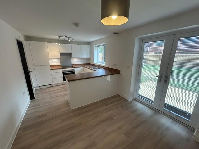 Stonemason, Peterborough, PE4 4 bed property to rent £1,675 pcm £387 pw