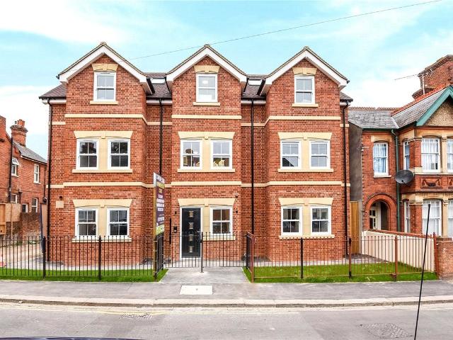 Stonemasons Court, 10 Prospect Street, Reading, Berkshire RG1, 2 bed flat to rent, £1,400 pcm | PrimeLocation